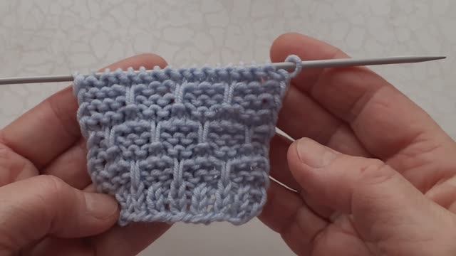 Узор. Платочная вязка со снятыми петлями.