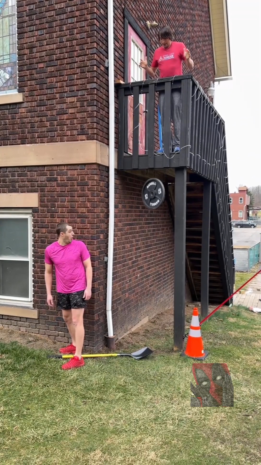 Похоже его ОЧЕНЬ сильно не любят 🙀🫶🤯