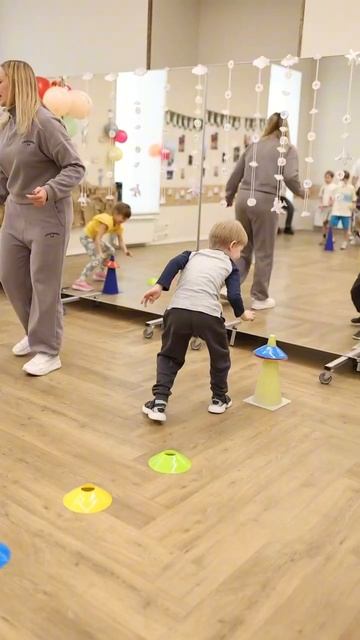 В преддверии Дня защитника Отечества у ребят из Pre-school прошли весёлые старты с участием пап!💪