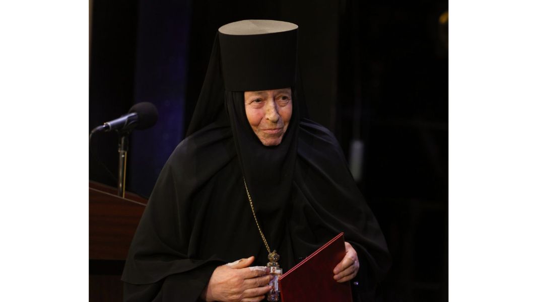 Как при всех ограничениях, которые налагает устав, сохранить в монастыре атмосферу любви?