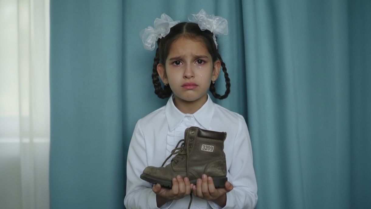 Детский ботинок. Автор: Сергей Михалков. Читает: Арина Коноваленко, 7 лет