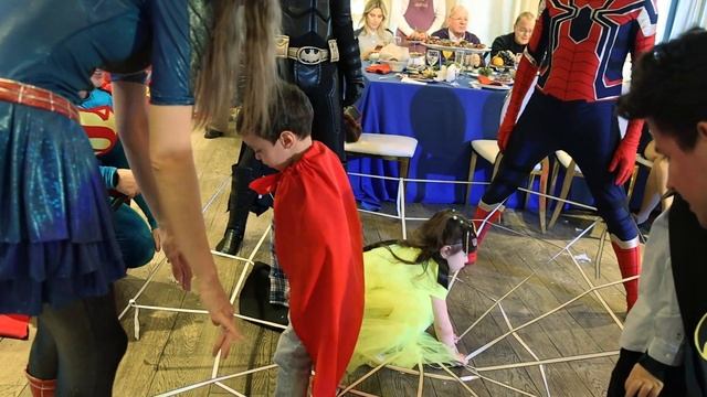 Игры с аниматорами Супергероями