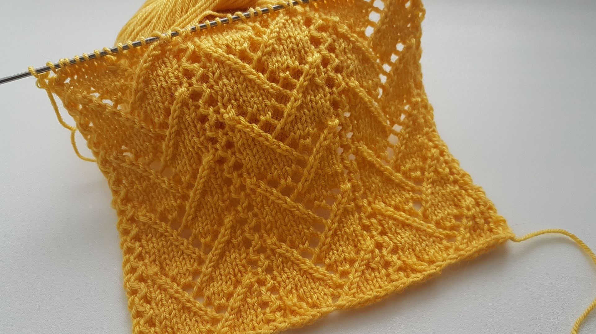 ⚡ Ажурные Зигзаги Спицами: Динамика и Лёгкость в Каждом Ряду | Подробный Мастер-Класс ⚡