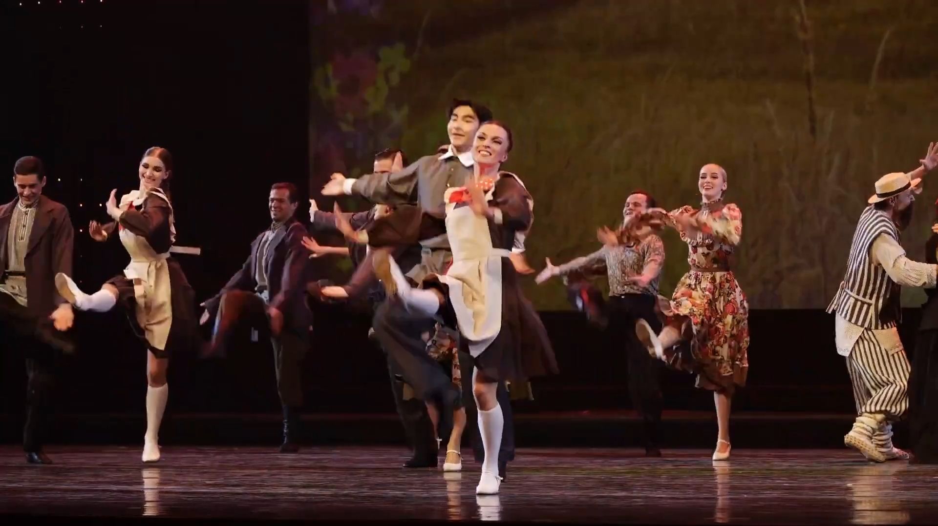 "Дом у дороги", Театр танца "Гжель". "House by the Road", Gzhel Dance Theatre.