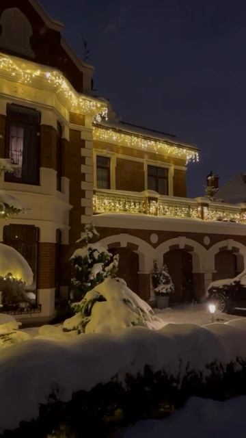 Частный дом. Новогоднее украшение.