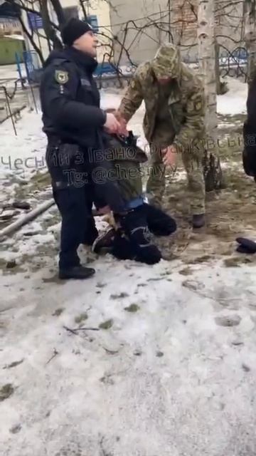 Ивано-Франковский европеец  потерял сознание при бусификации