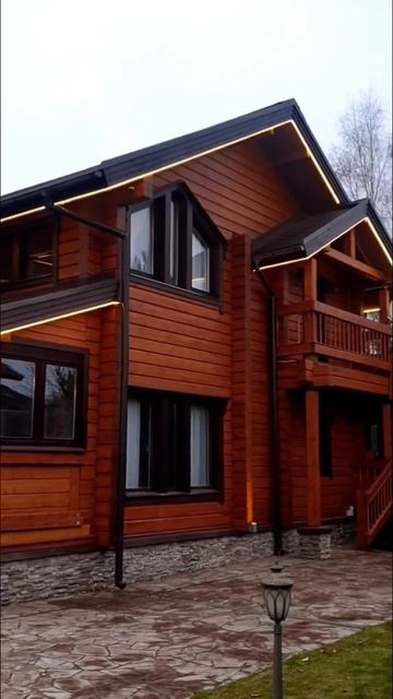 Контурная подсветка подчеркнёт элегантность Вашего дома!