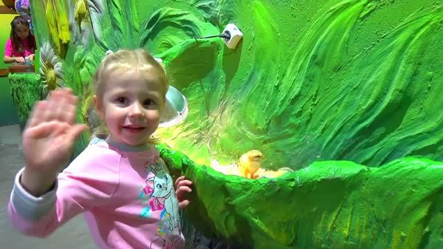 Влог Веселая детская площадка и контактный зоопарк