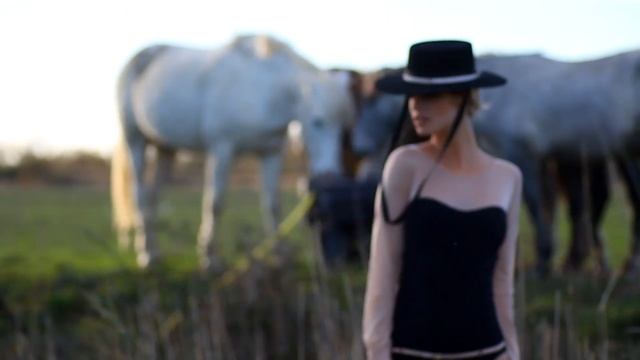 Collection Lingerie Maison Close_ La Cavalière (5) Rêveries en body