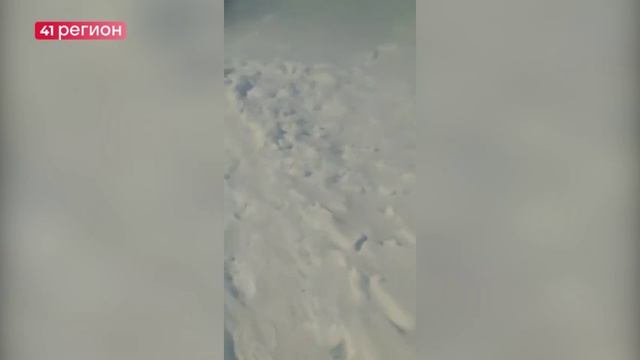 ЖИТЕЛЬНИЦА ПЕТРОПАВЛОВСКА ОБ ОТСУТСТВИИ РАСЧИСТКИ НА УЛ. ГОРЬКОГО • БЕЗ КОММЕНТАРИЕВ