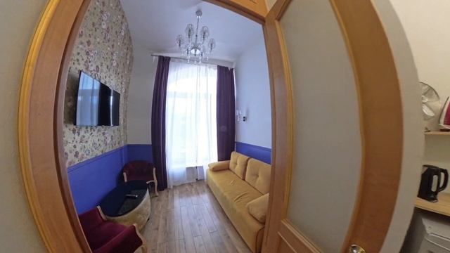 Наша квартира которую мы снимали на 2е суток.