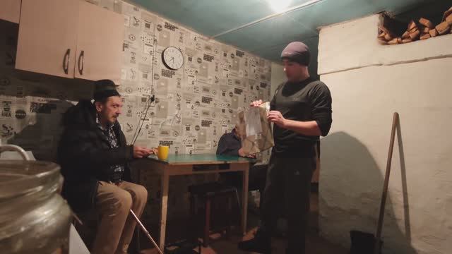 Мансур Сакпанов- КАКИЕ ПЛАНЫ У НУРЖАНА ... КАКИЕ ЛЮДИ ПРИДУТ К СТАРИКАМ С ПРОВЕРКОЙ 😲😎