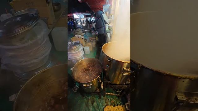 уличная еда в прямом эфире. Китай. сендвич со свининой за 1$