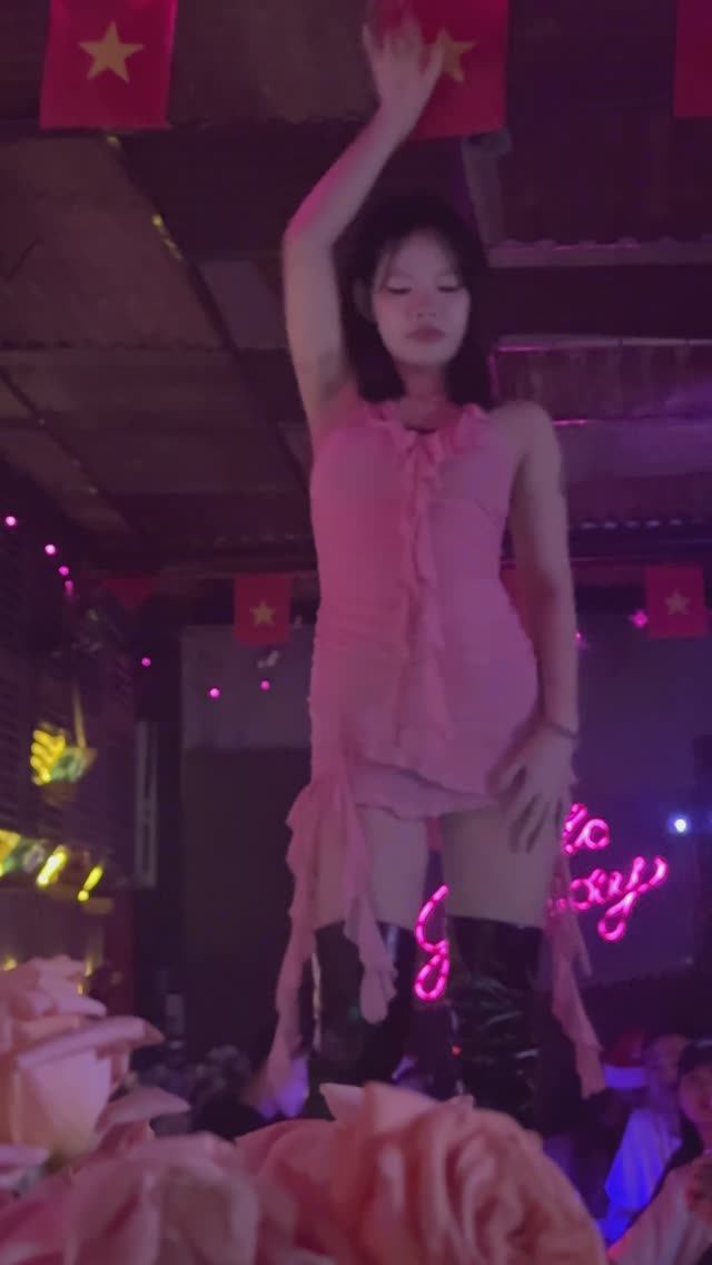 Отвязная вечеринка в Нячанге под рождество Вьетнам 2026