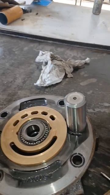 Разборка гидравлического насоса Caterpillar 289-6370 | Замена пластины и подшипников. Ангар-Юг