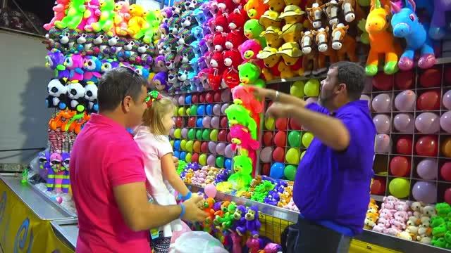 Влог в парке Санта Клауса： катаемся на аттракционах и п