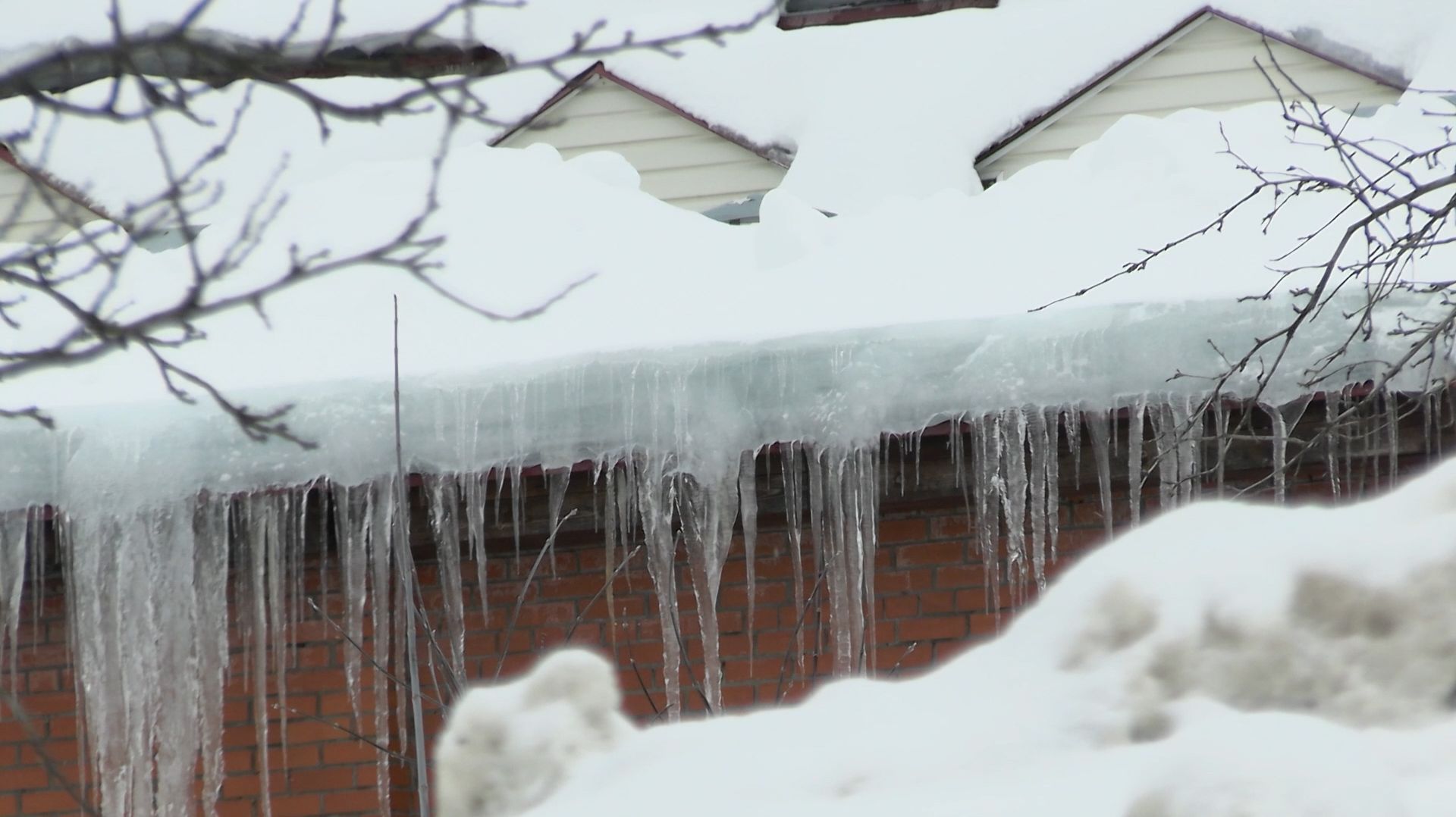 РИСК НАД ГОЛОВОЙ