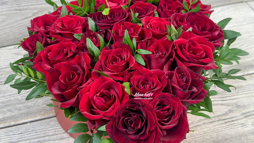 Монокомпозиция «Розы в сердце»