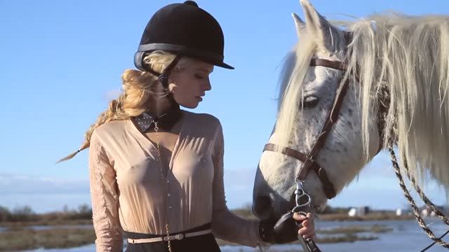 Collection Lingerie Maison Close_ La Cavalière (4) La Catsuit