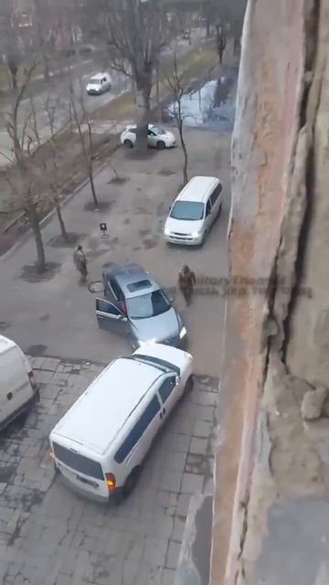 Стрельба по ухилянтам под окнами интеллигентной одесситки.