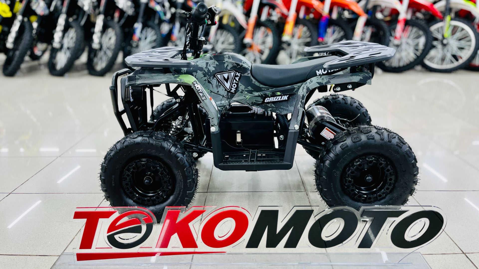 Электроквадроцикл Motax GRIZLIK MIDI E1000 BW черный-зеленый камуфляж (1)