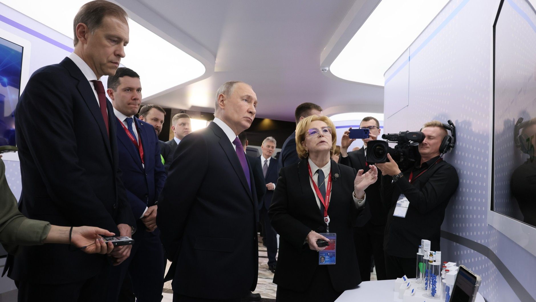 Владимир Путин Посещение выставки Форума будущих технологий, Москва, 25 февраля 2026 года