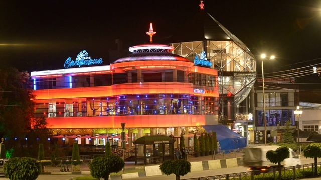 Подсветка фасадов заливным +акцентным+точечным светом с возможностью управления сценариями подсветки