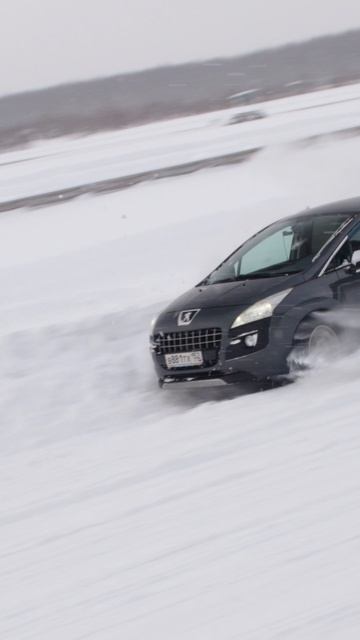 А на чем завтра приедете на заключительный этап Любительского кубка вы?