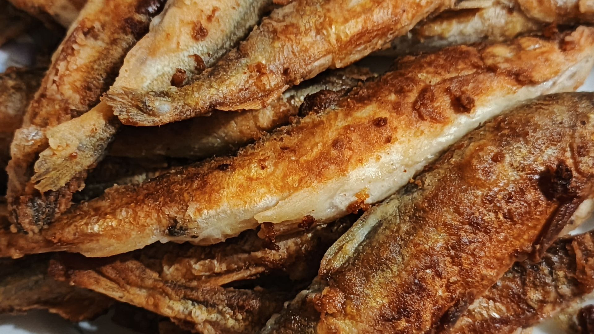 Корюшка на сковороде