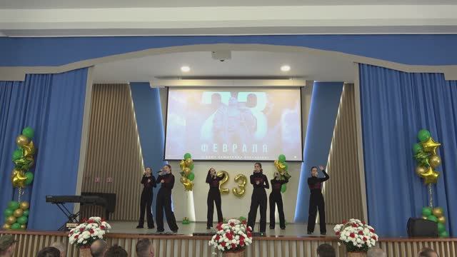 Концертный номер «Я Воин» исполняет вокальная сборная ЧГУ – «МАНИФЕСТ»