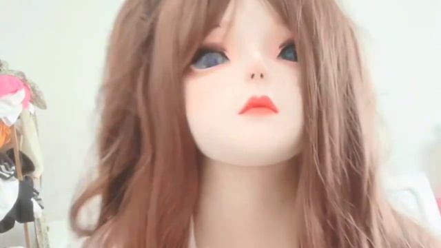 Примерка школьной формы и кигуруми-маски