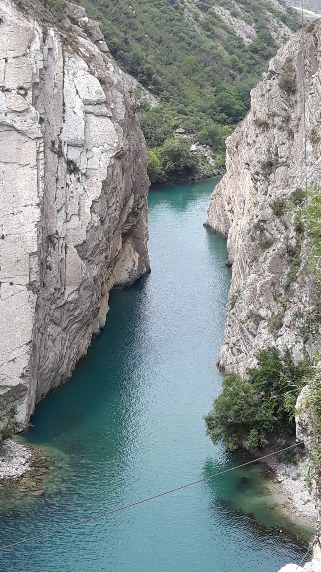 Сулакский каньон со смотровой площадки.