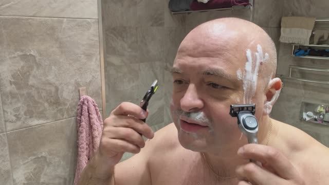 Gillette Labs VS Dorco Sleek. Бритвенный ринг. Бой за звание лучшей бритвы 2025 года.