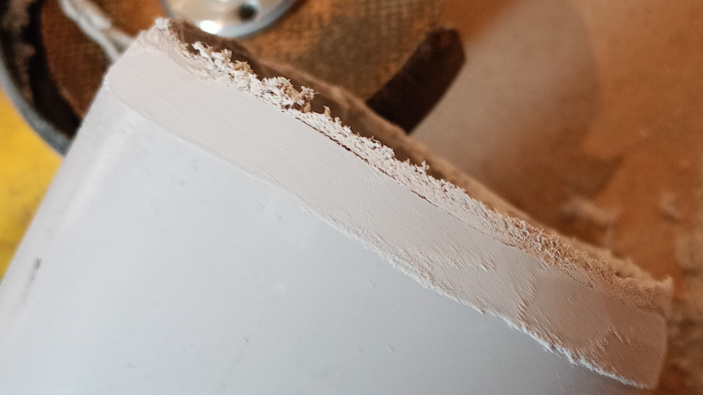 Фаска правельный монтаж водосточной трубы толстостенной