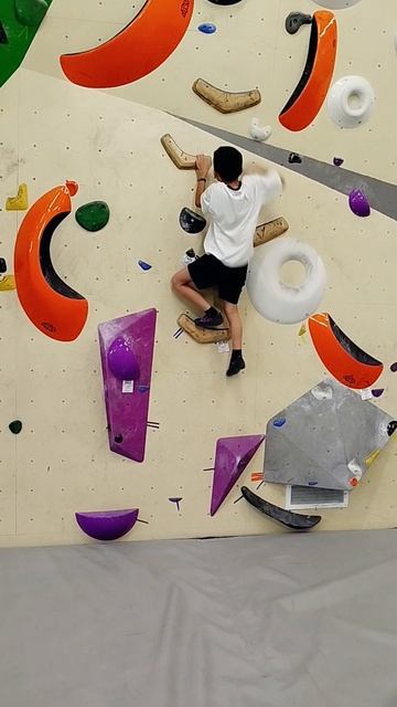 Ниндзя он же  Spider man |  Серега скалолаз  #серегаспортсмен #серегаскалолаз #боулдеринг #shorts