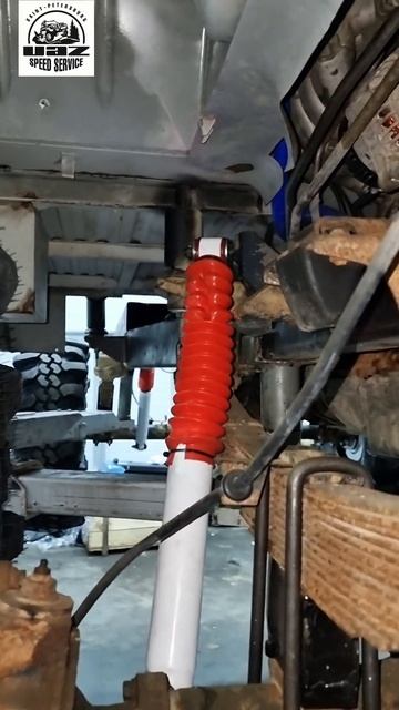 УАЗ Буханка ПОЛБАТОНА - Ставим передние амортизаторы РедБТР