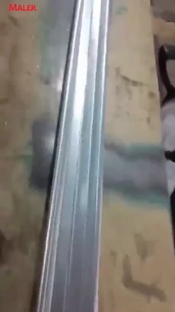 Маркировка на металлическом профиле промышленным каплеструйным принтером Maler 466 CIJ Series