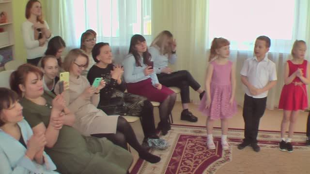 Весенний букет для мамы: 8 марта в группе "Буратино" 🌷💐 Детский сад "Золотой Ключик", Тюмень