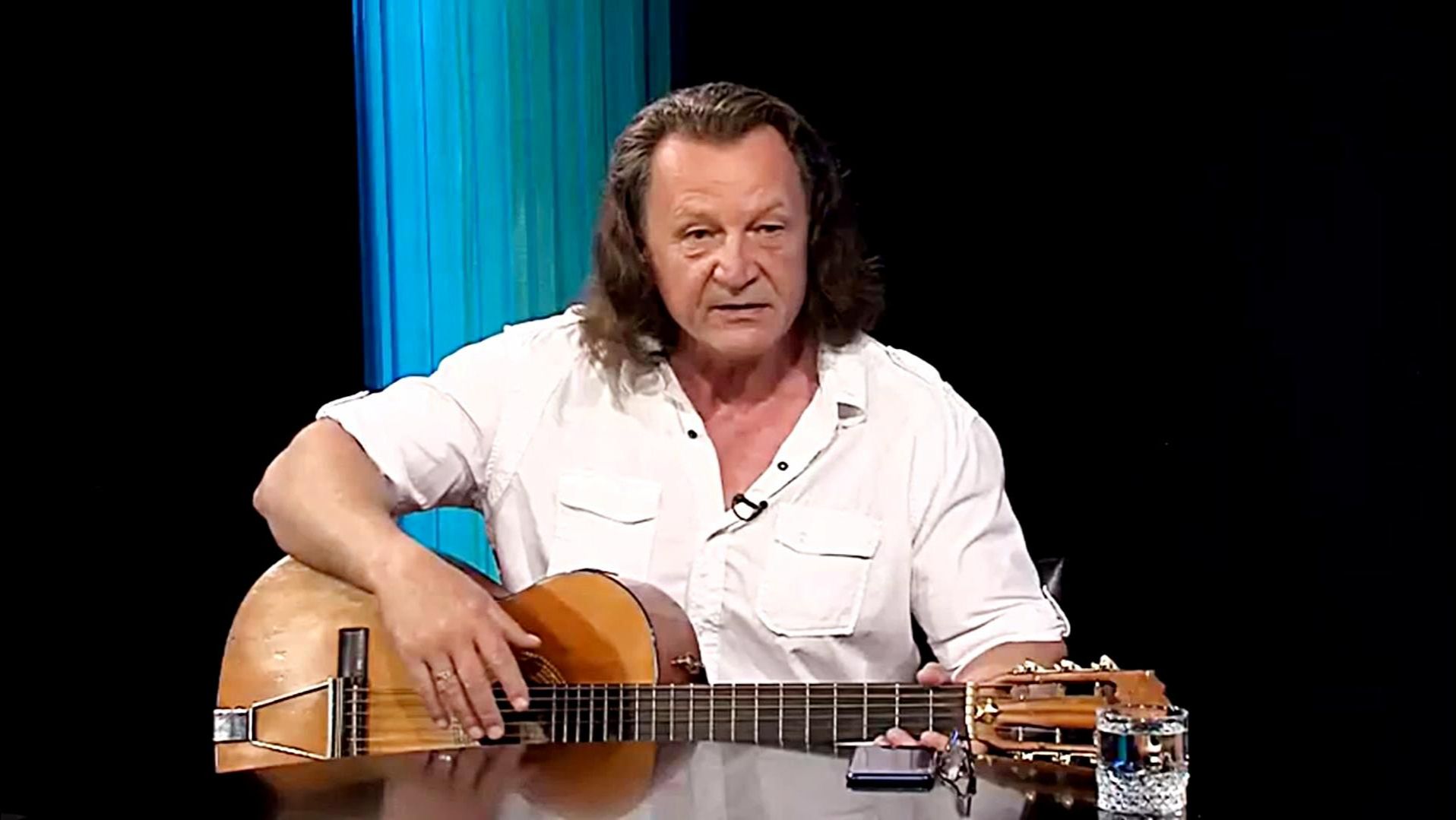 "Комендантский час", поёт Владимир Скобцов