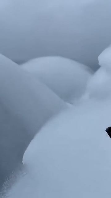 Платформа против колоссальной океанской волны