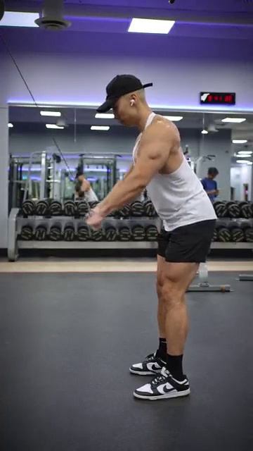 Варианты упражнений с тросом