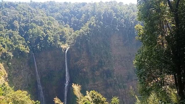 Водопад Song Phou Dan Waterfall самая близкая обзорная. Паксе (Pakse). Лаос. Январь 2026.