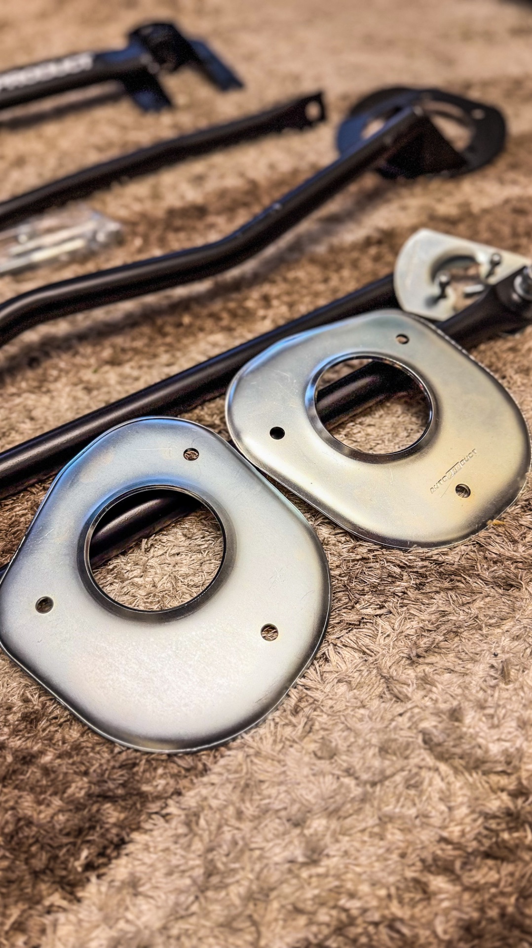 Установка усилителей опорных стоек в Пломбира