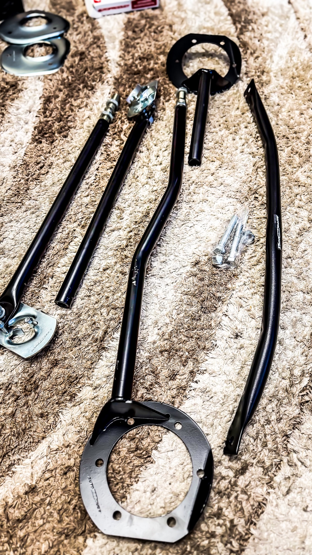 Установил распорку рычагов Лады Гранты