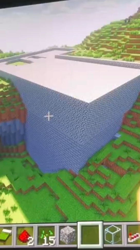 Решил построить многоэтажку в Minecraft #shorts