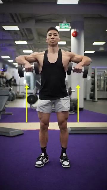 Упражнения с гантелями