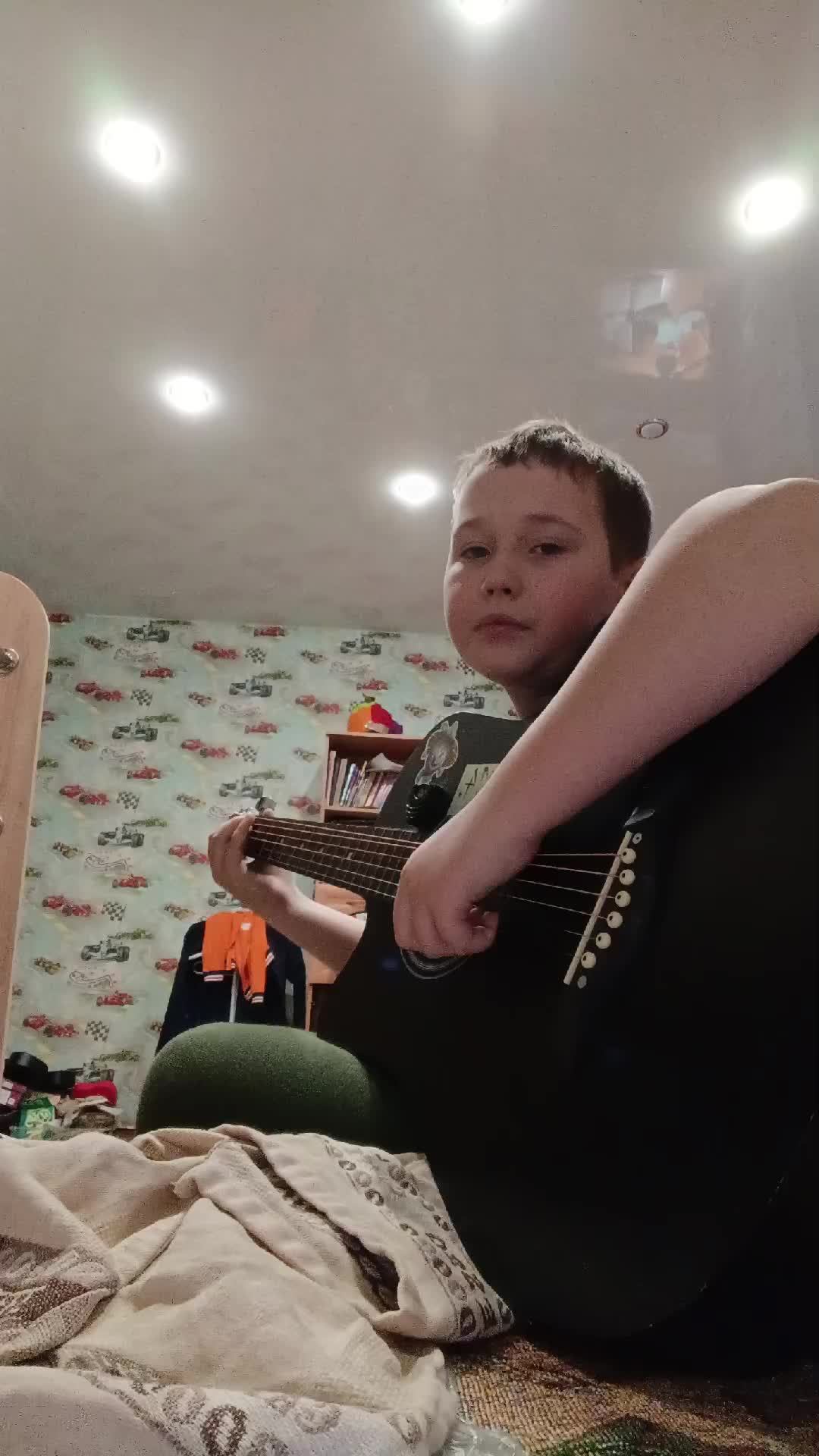 кино электричка на гитаре