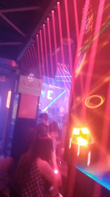 Сайгон (Hồ Chí Minh, Sài Gòn) улица Bùi Viện Bùi Viện в баре 1. Вьетнам. Январь 2026.