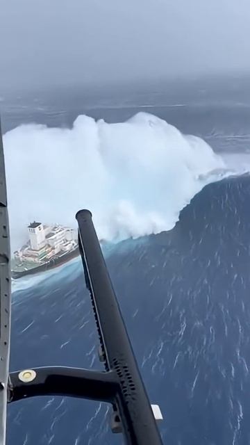 Танкер против волны