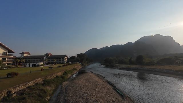 Ванг Вьенг (Vang Vieng) река. Лаос. Январь 2026.